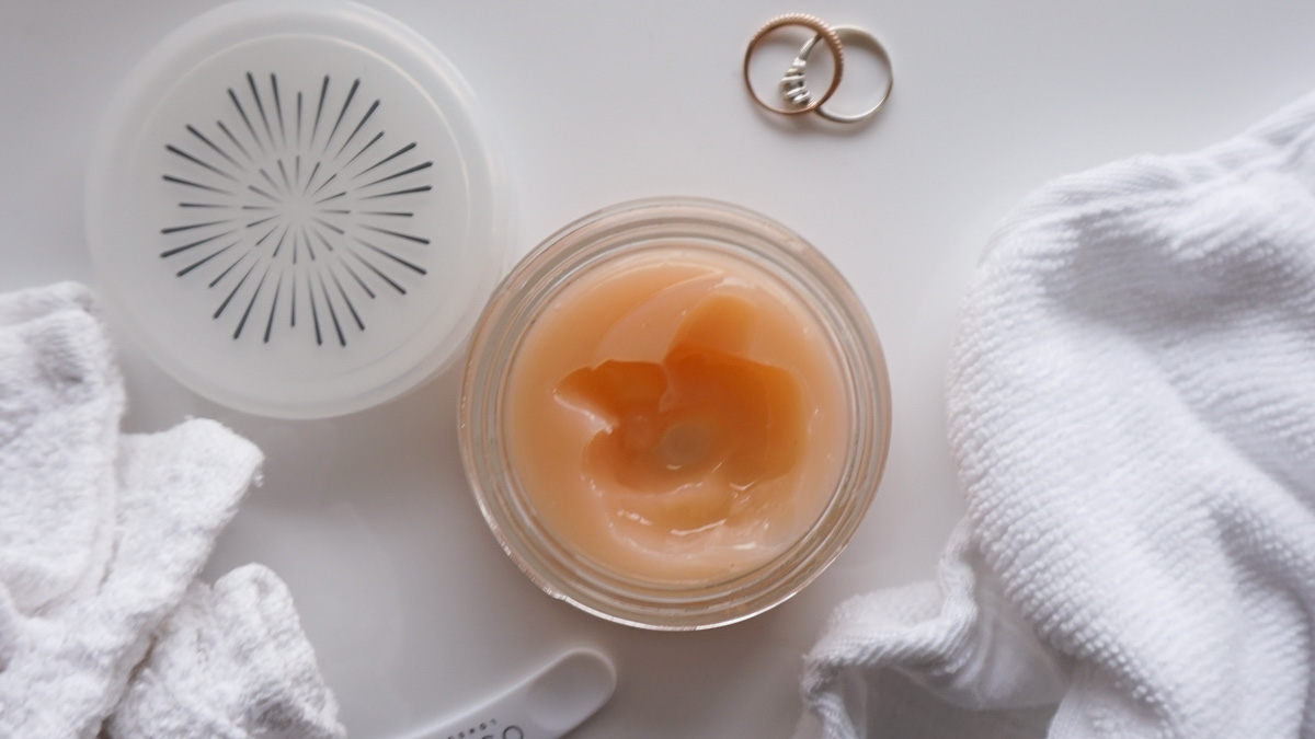 Oskia Renaissance Mask